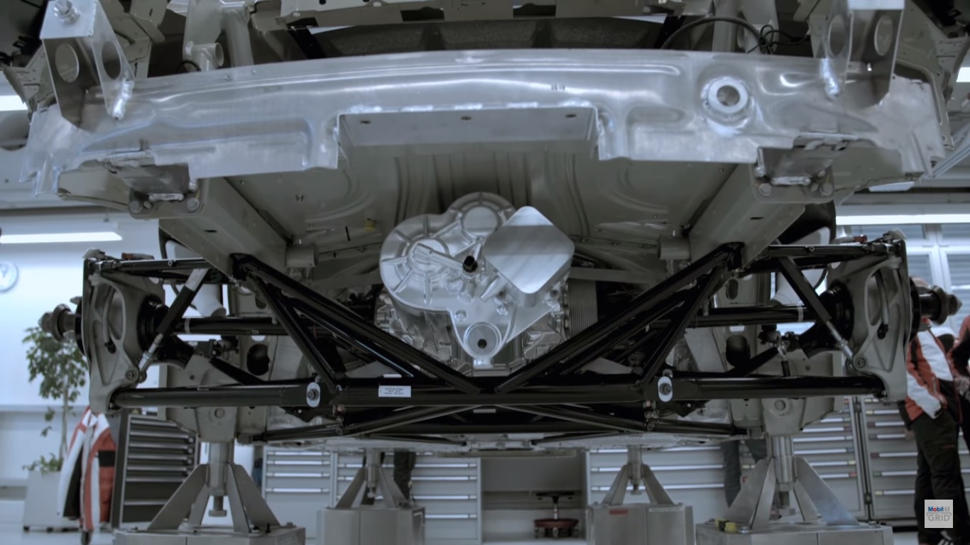 Grand Cayman: Patrick Pilet and Richard Lietz on the 911 RSR | FLATSIXES