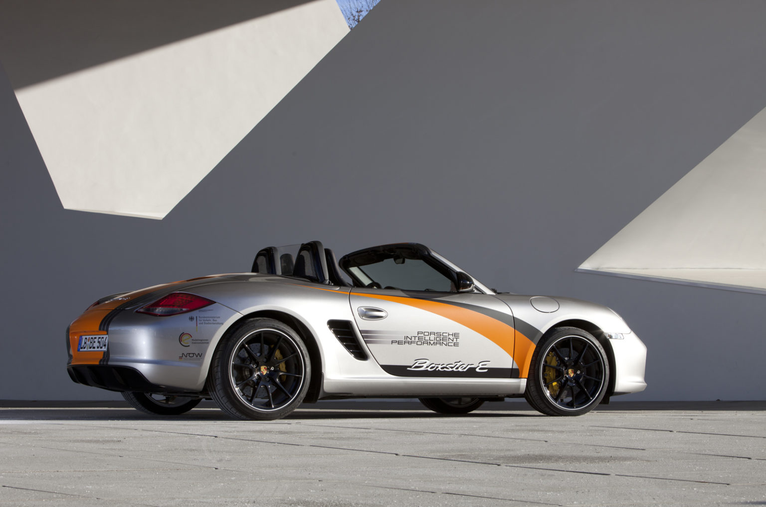 Porsche says the next-generation 718 will be all-electric and will ...